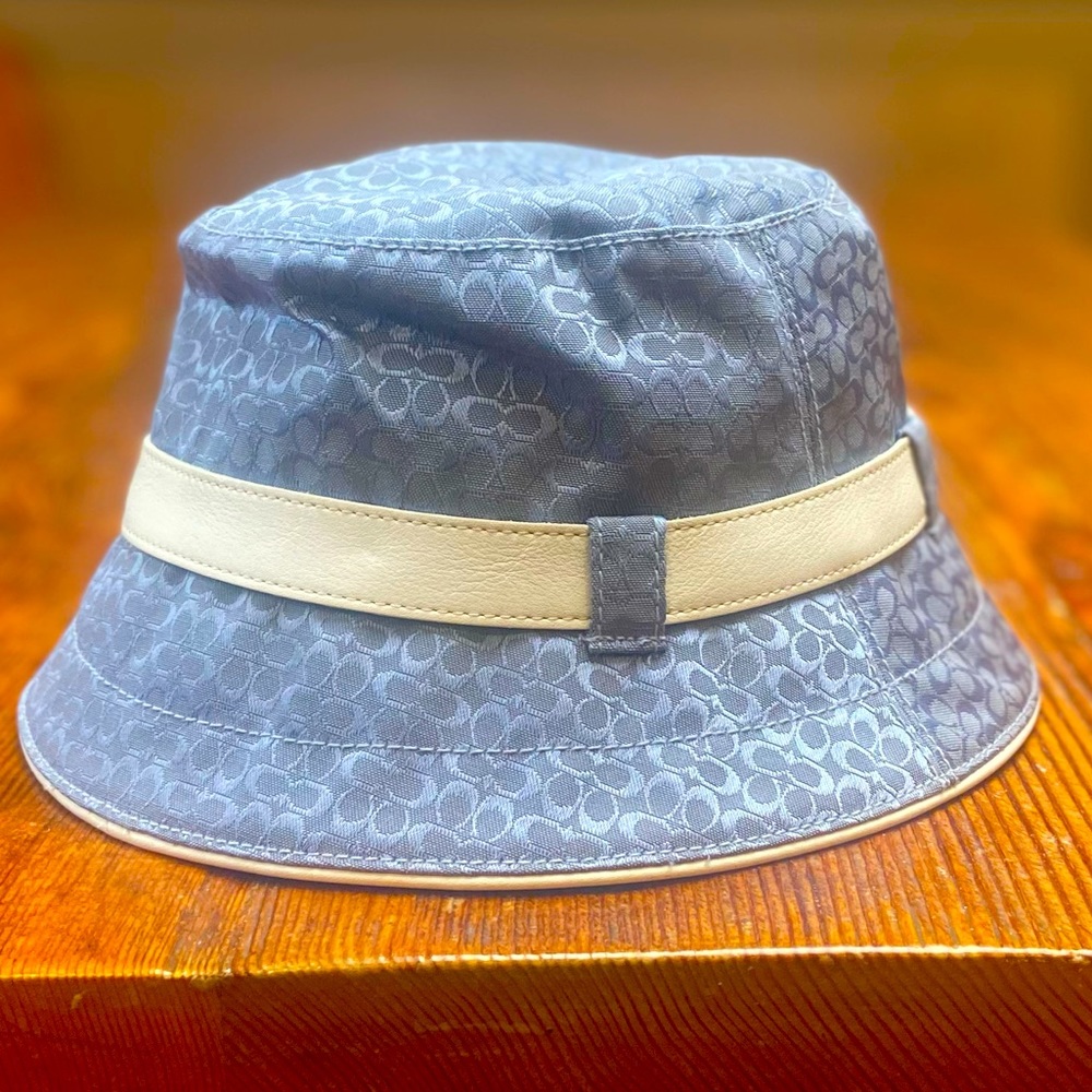 Coach Vintage Bucket Hat W Iconic Buckle Design - Gem